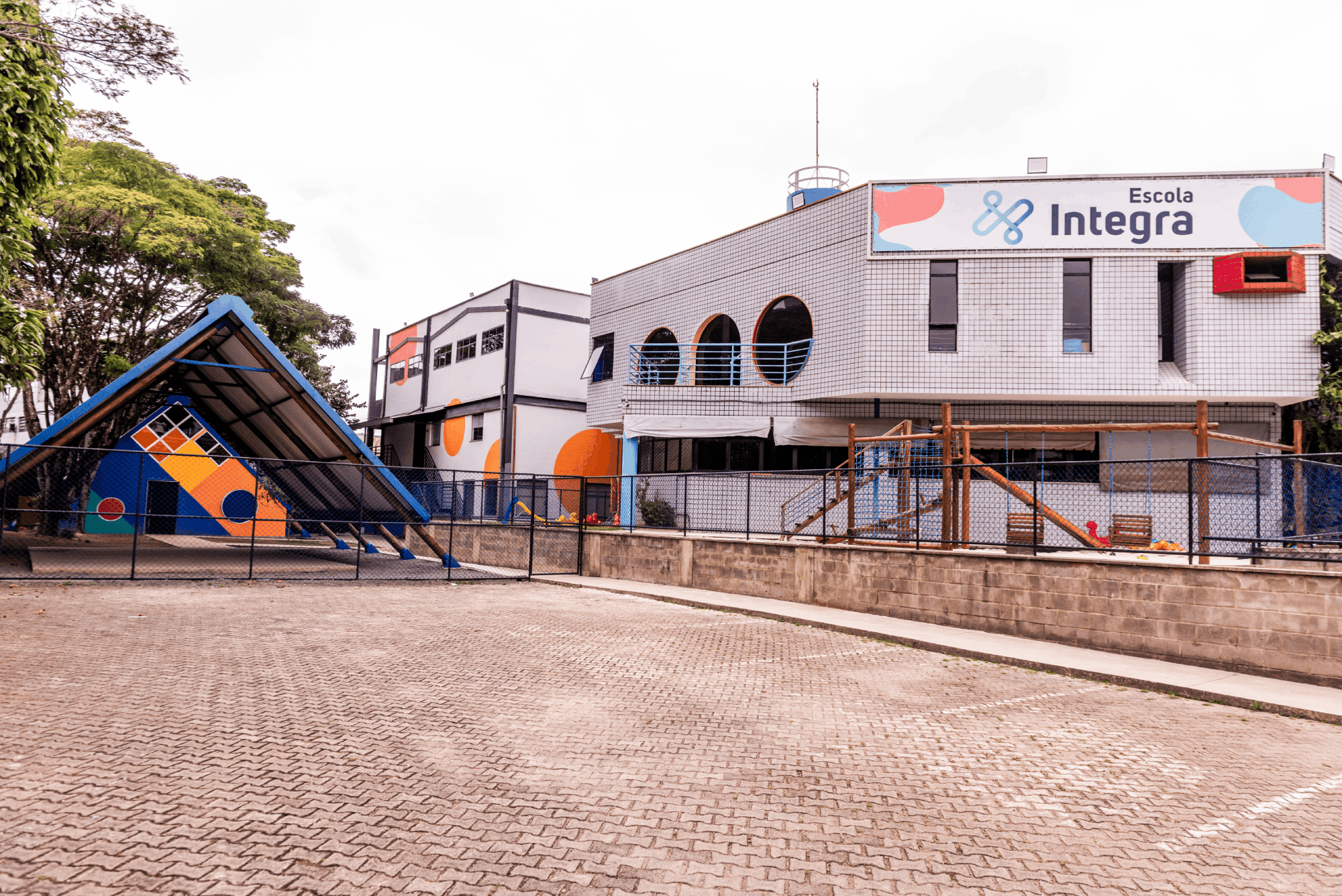 Escola Integra - Educação Integral, Bilíngue e Criativa - Integra